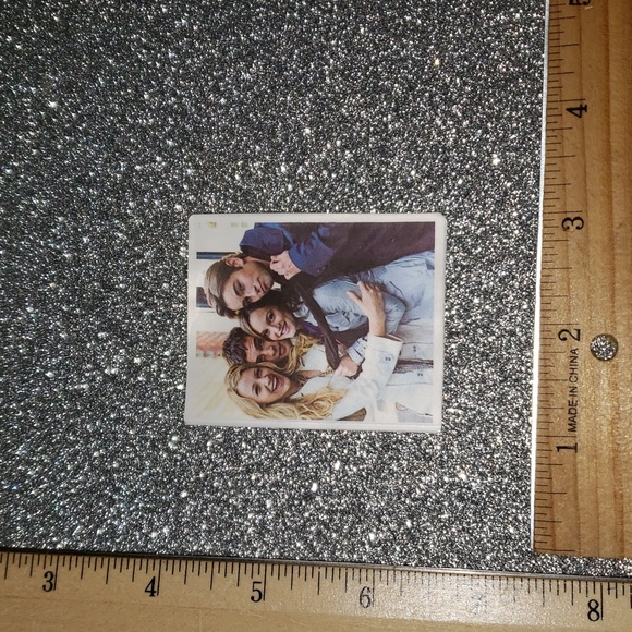 Warner Bros. | Design | Gossip Girl Waterproof Sticker Cast Tv Show ...